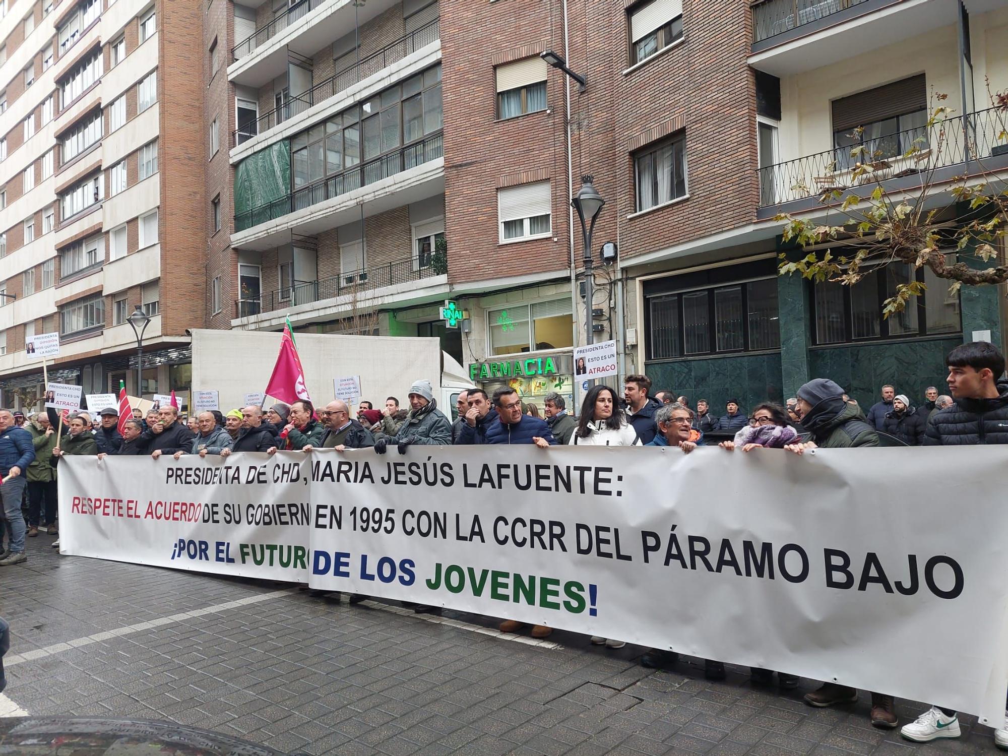 Manifestación y "ocupación" de los regantes del Páramo Bajo de León y ...