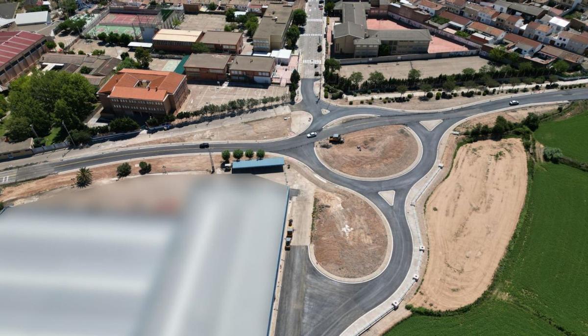 Las obras en la nueva rotonda de acceso encaran su recta final
