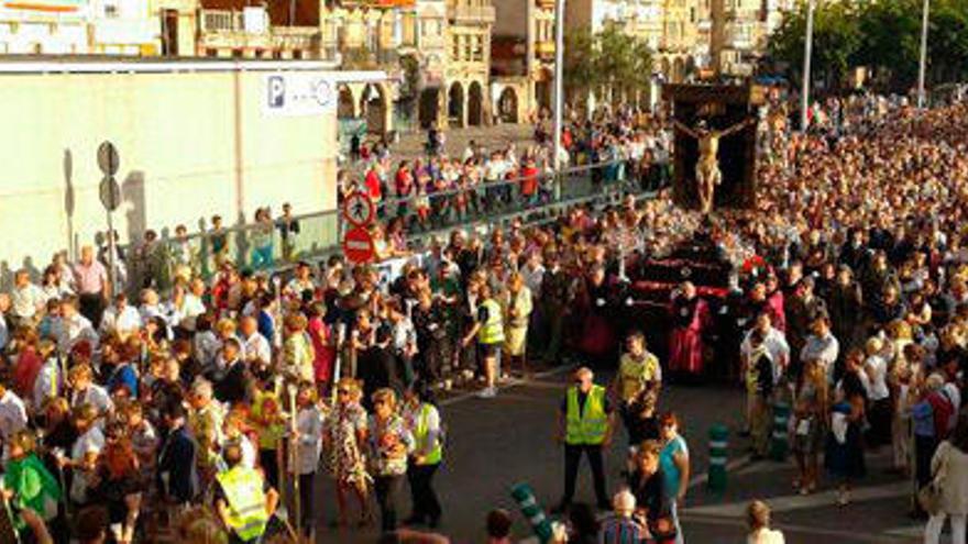 Vigo se entrega al Cristo de la Victoria