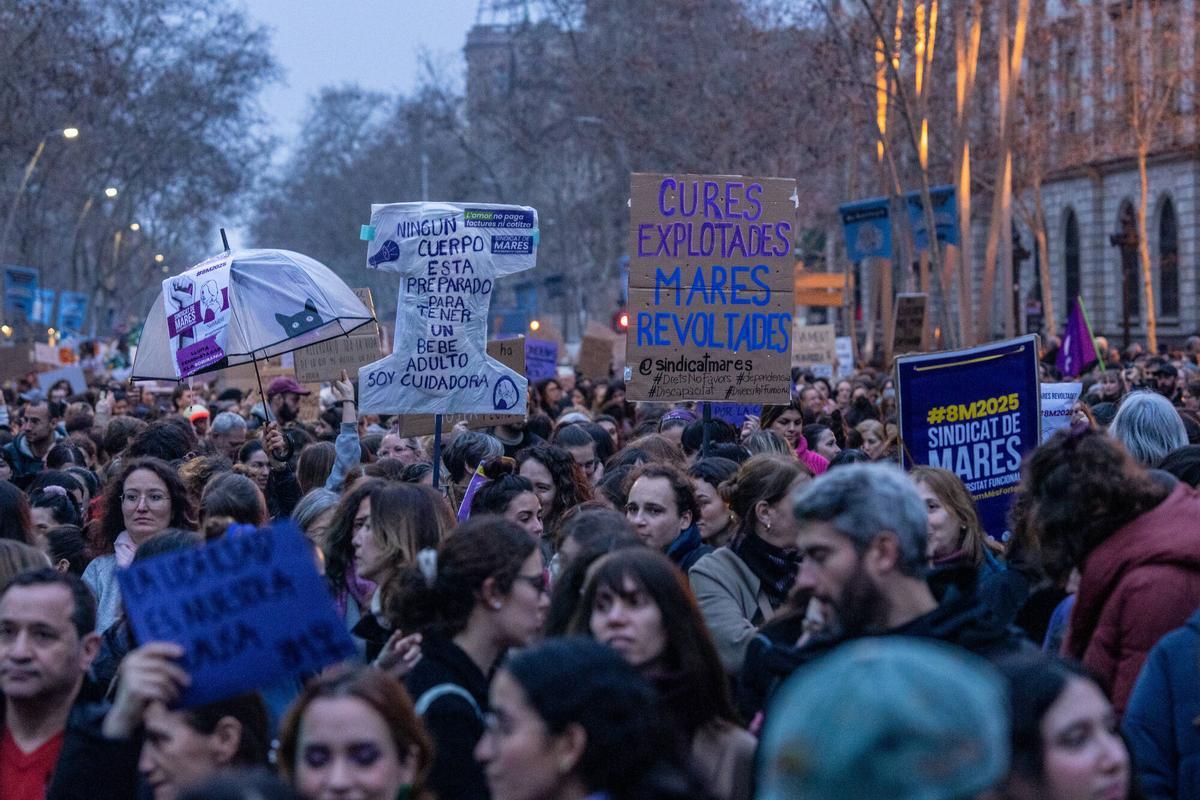 Protesta multitudinaria: miles de personas se movilizan en el 8M de ...