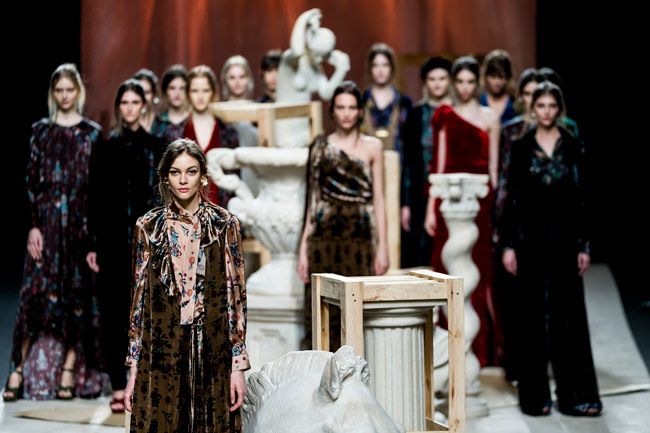 10 ejemplos de moda inspirada en arte - Woman