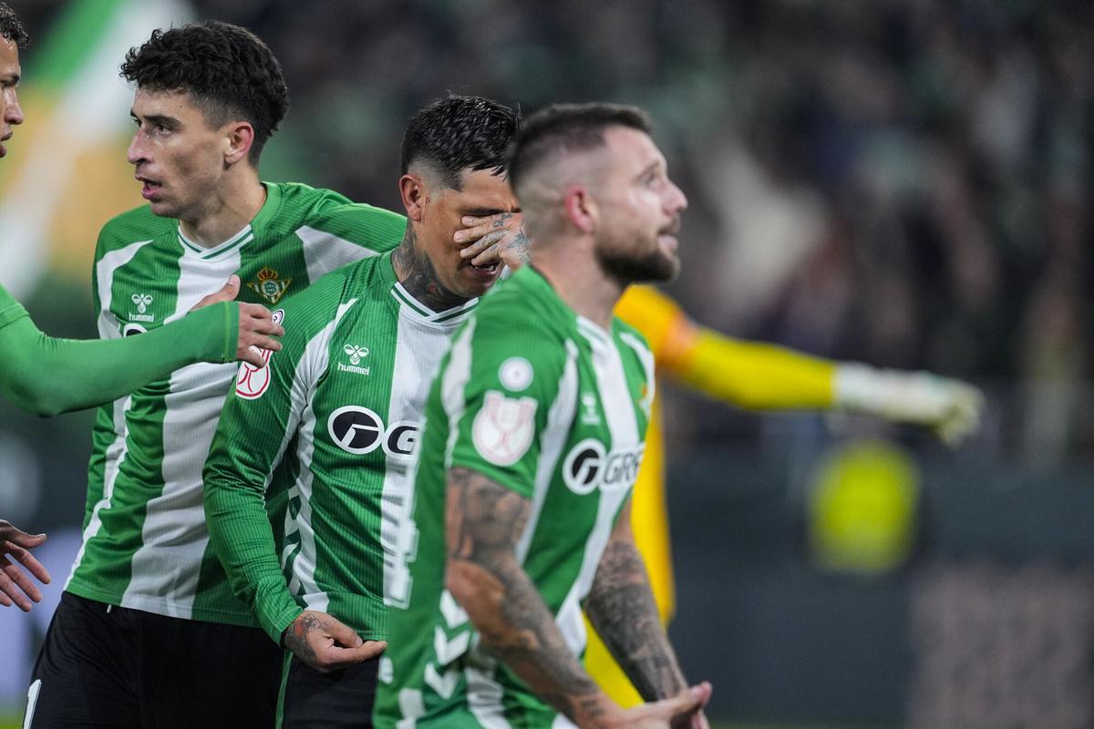 Las notas de los jugadores del Betis ante el Elche en Copa del Rey ...
