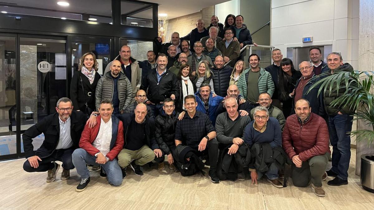 Reunión de los nuevos cincuentones de los Dominicos - La Nueva España