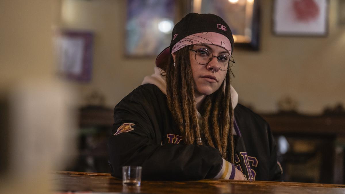 Chata Flores: "Escribir las letras de mis canciones es mi mejor terapia"