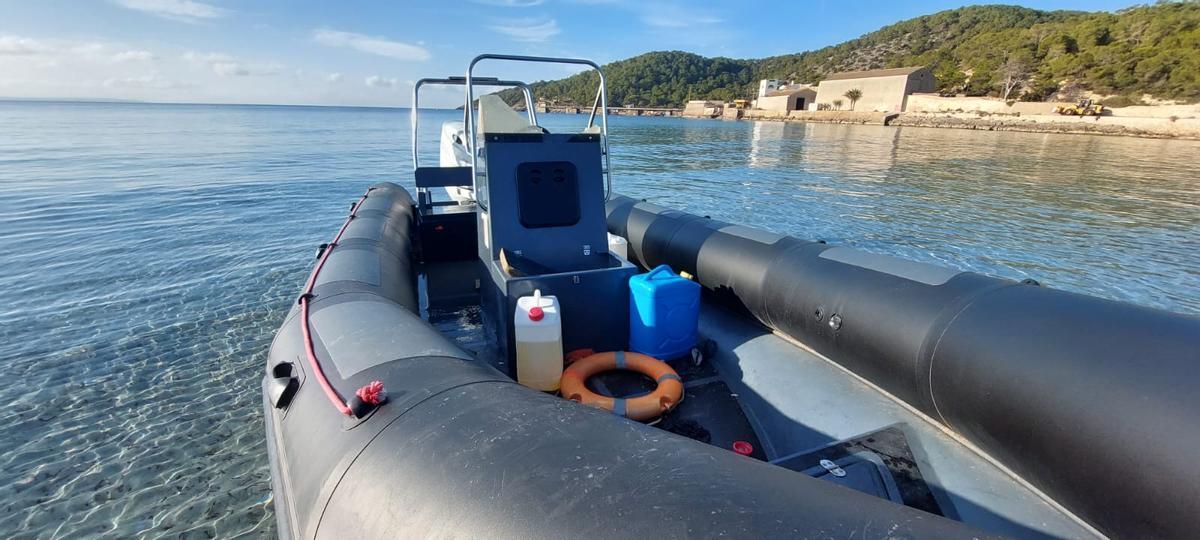 PATERAS IBIZA HIPOTERMIA | 25 migrantes con quemaduras e hipotermia ...