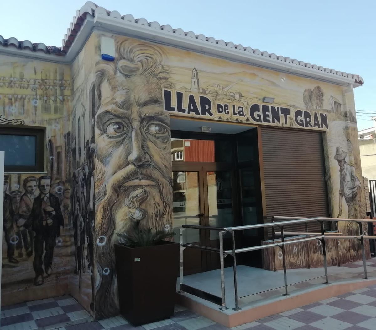 Los murales de Toni Espinar llevan el arte urbano a Favara