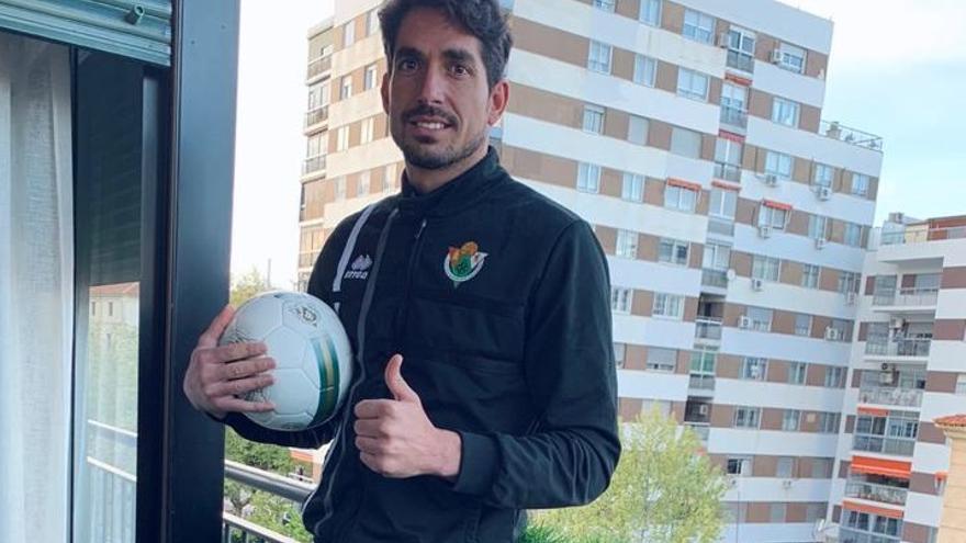 El meta Ángel Bernabé, ex del Cacereño, fichaje para la portería del ...