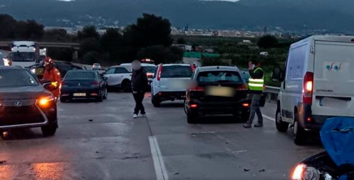 Seis personas heridas en un accidente múltiple con más de diez ...