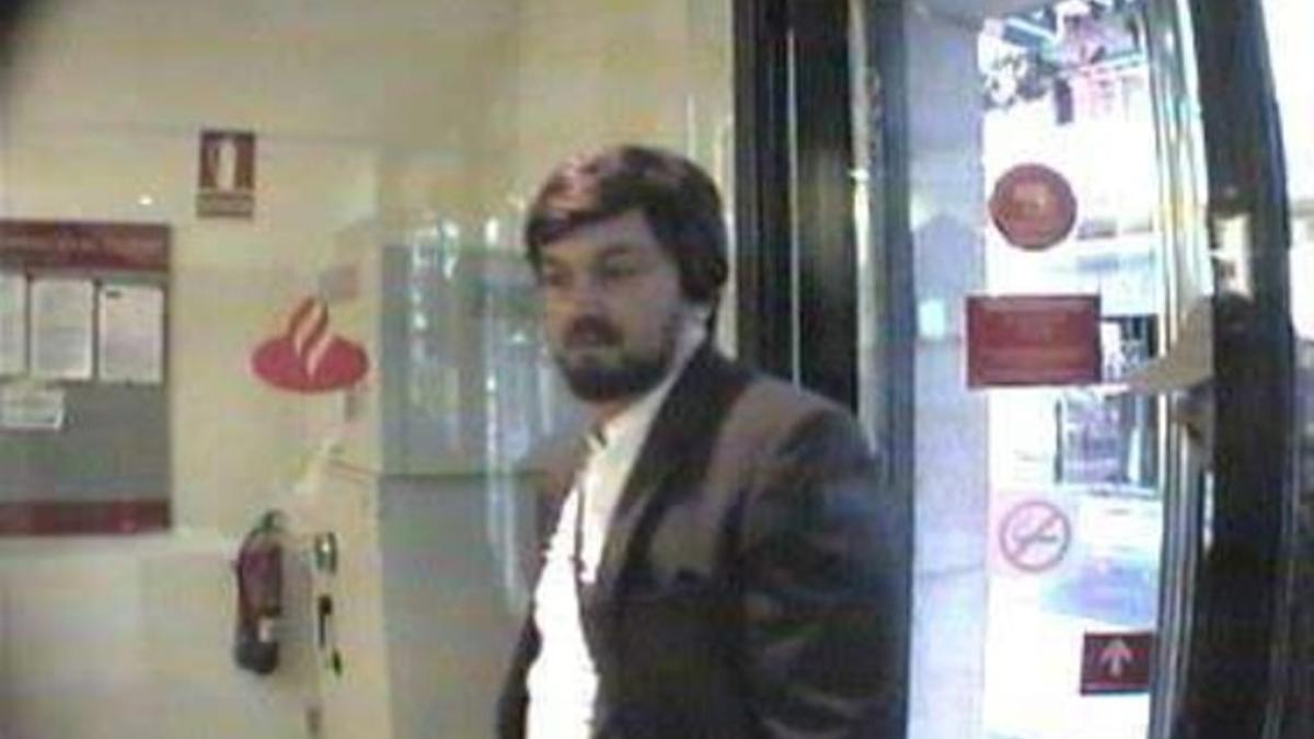 El presunto asesino de Estela Calduch robó otro banco en Cambrils un ...