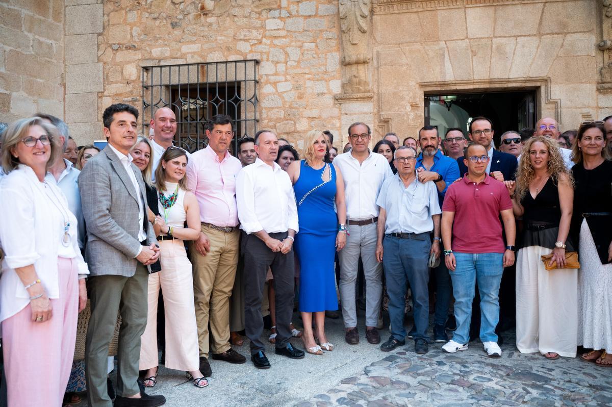 Fotogalería | Elena Manzano, a la secretaría general del PP de Cáceres ...