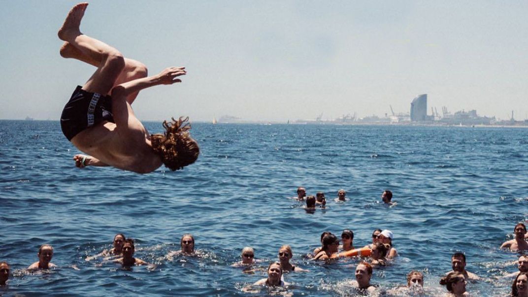 Las mejores fiestas en la playa de Barcelona
