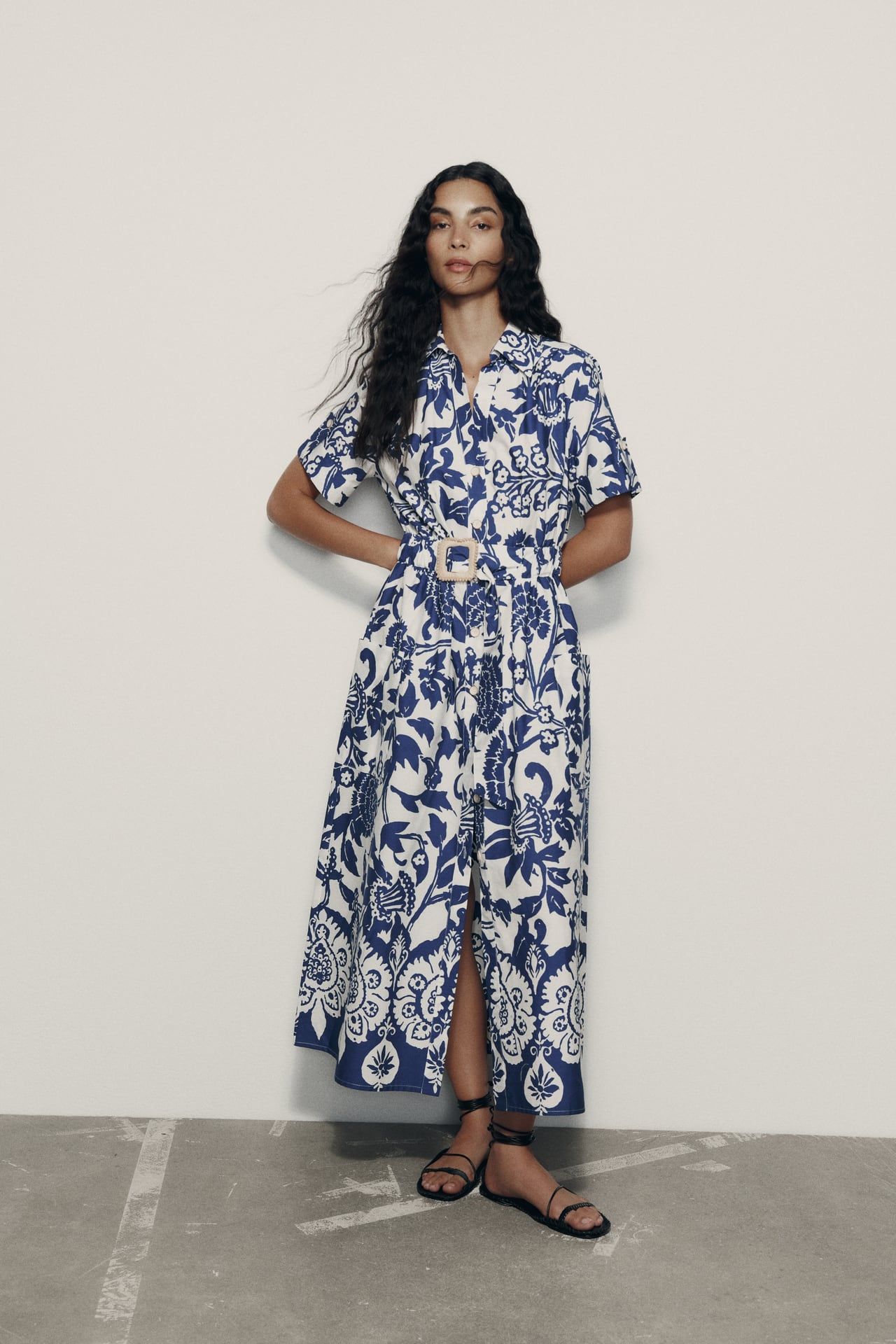 Los 12 vestidos azules de Zara por los que sentirás un auténtico ...