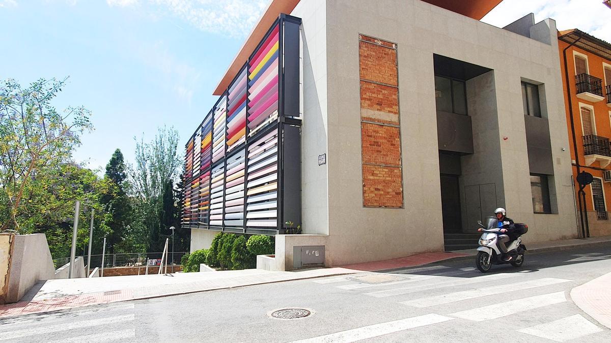 El Consell amaga con quitar la inversión para el centro de día de Xixona