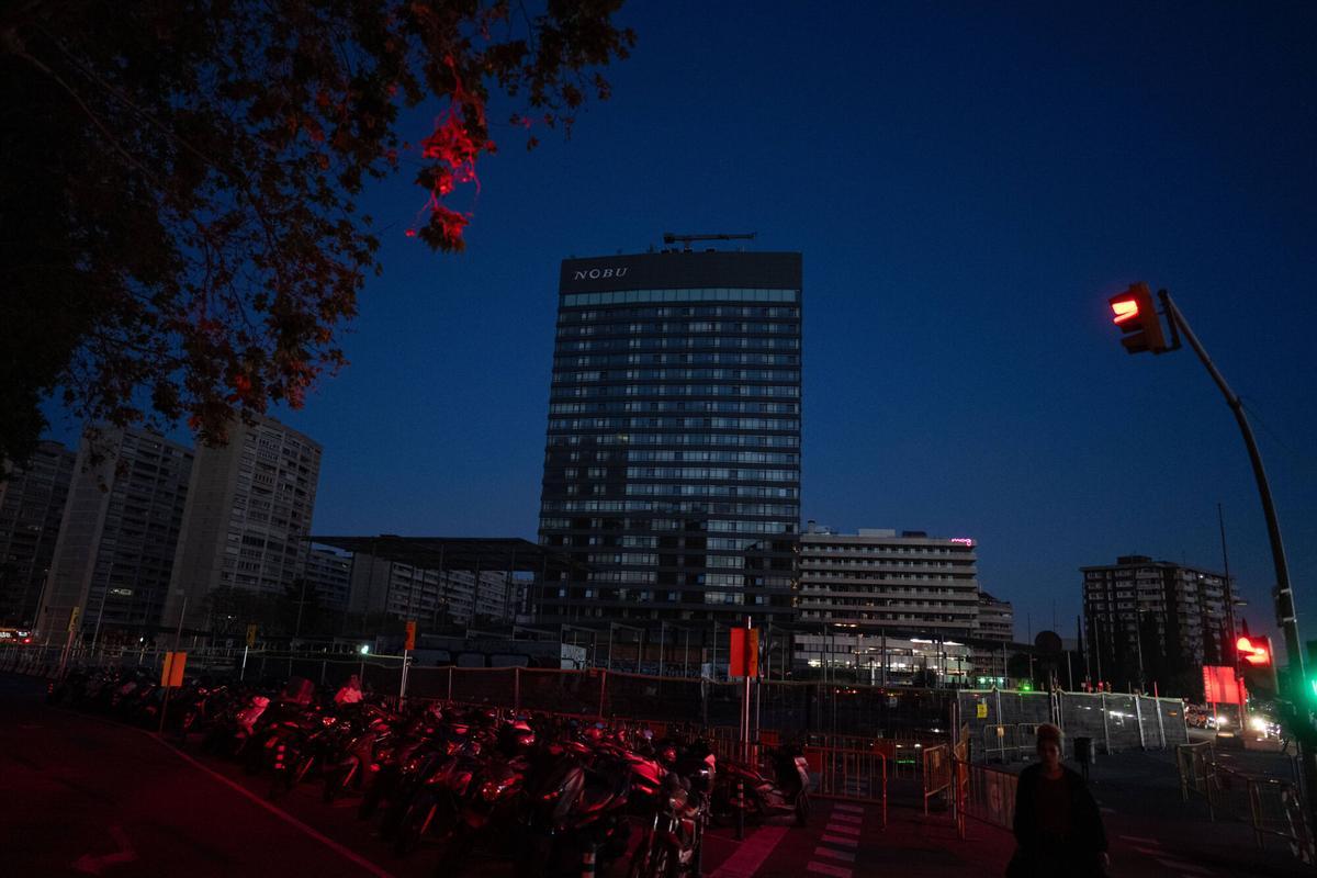 Barcelona sufre el gran apagón hasta la madrugada
