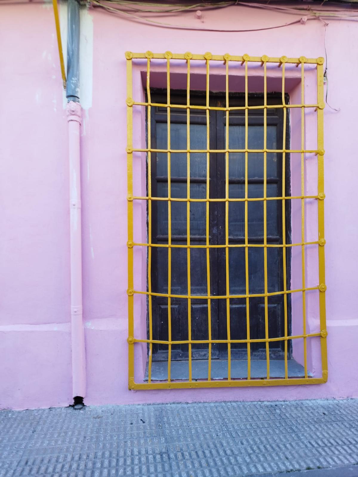 PATRIMONIO ORIHUELA | La "Pantera Rosa" toma las calles del casco ...
