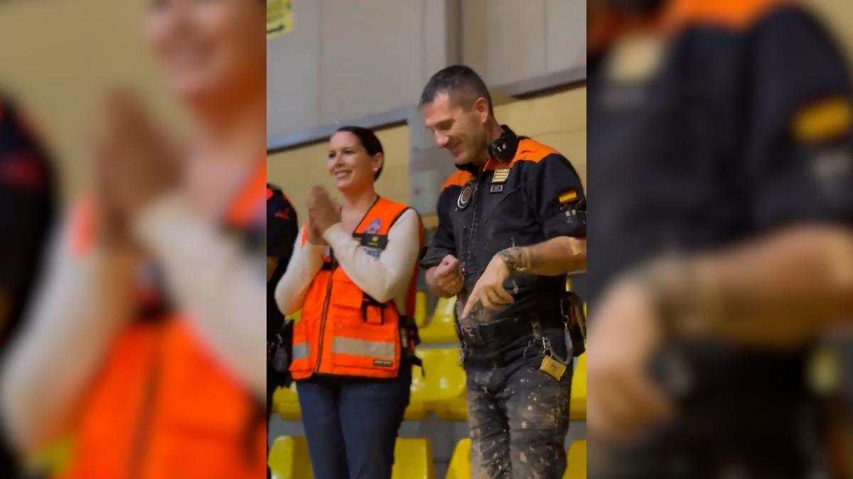 DANA VALENCIA | Emotivo momento tras el rescate con vida de una persona ...