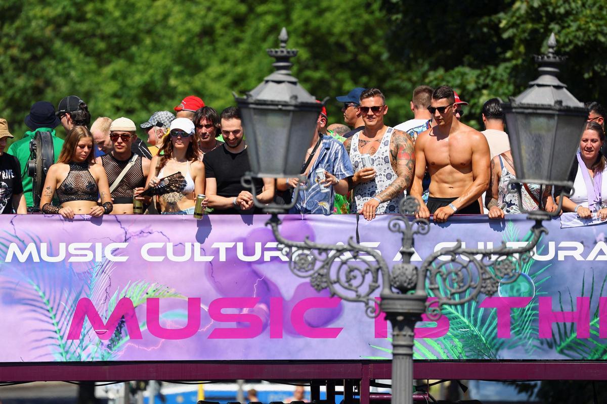 Fiesta techno 'Rave the planet' en Berlín | FOTOS