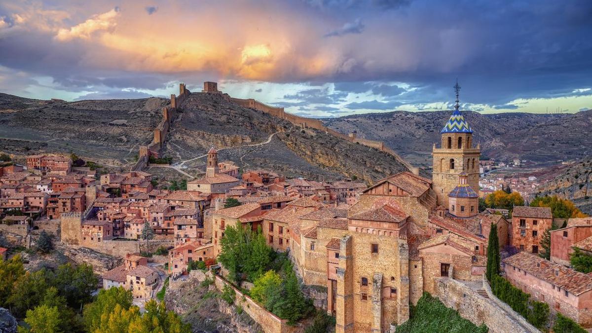 El precioso pueblo medieval perfecto para ver el eclipse solar en ...