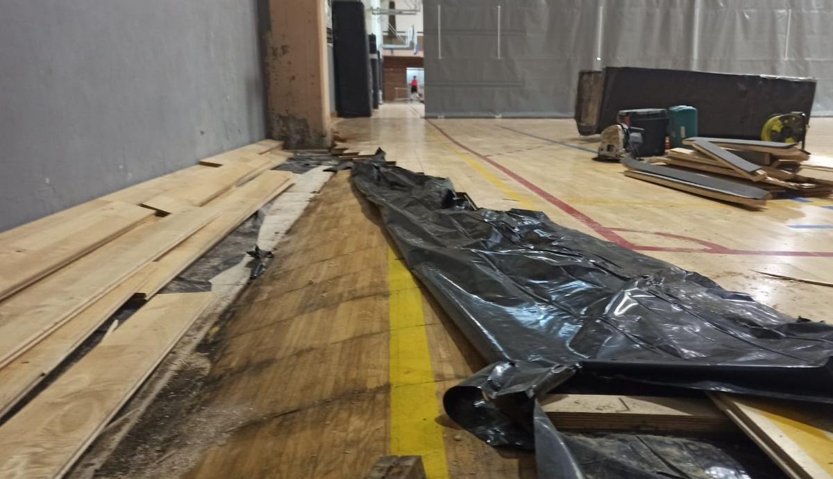 Arregladas las duchas del pabellón Països Catalans de Badalona, tras ...