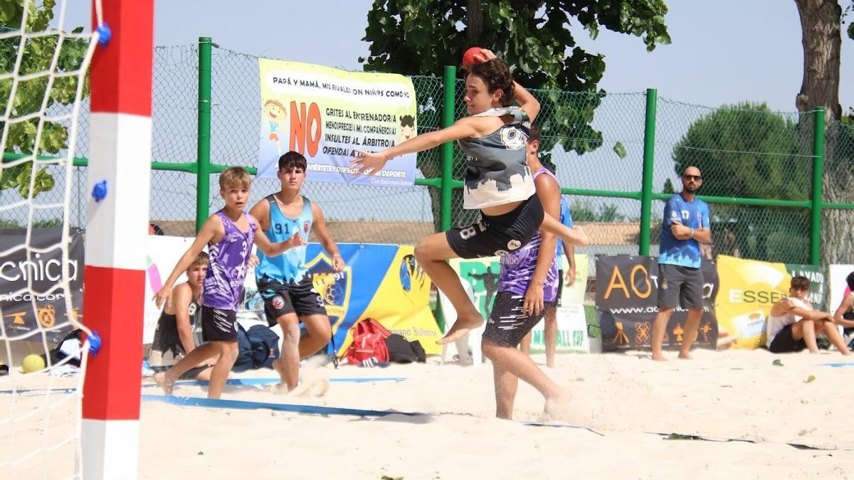 Nueva pista multideporte de arena en el complejo deportivo de La Rafa en Bullas