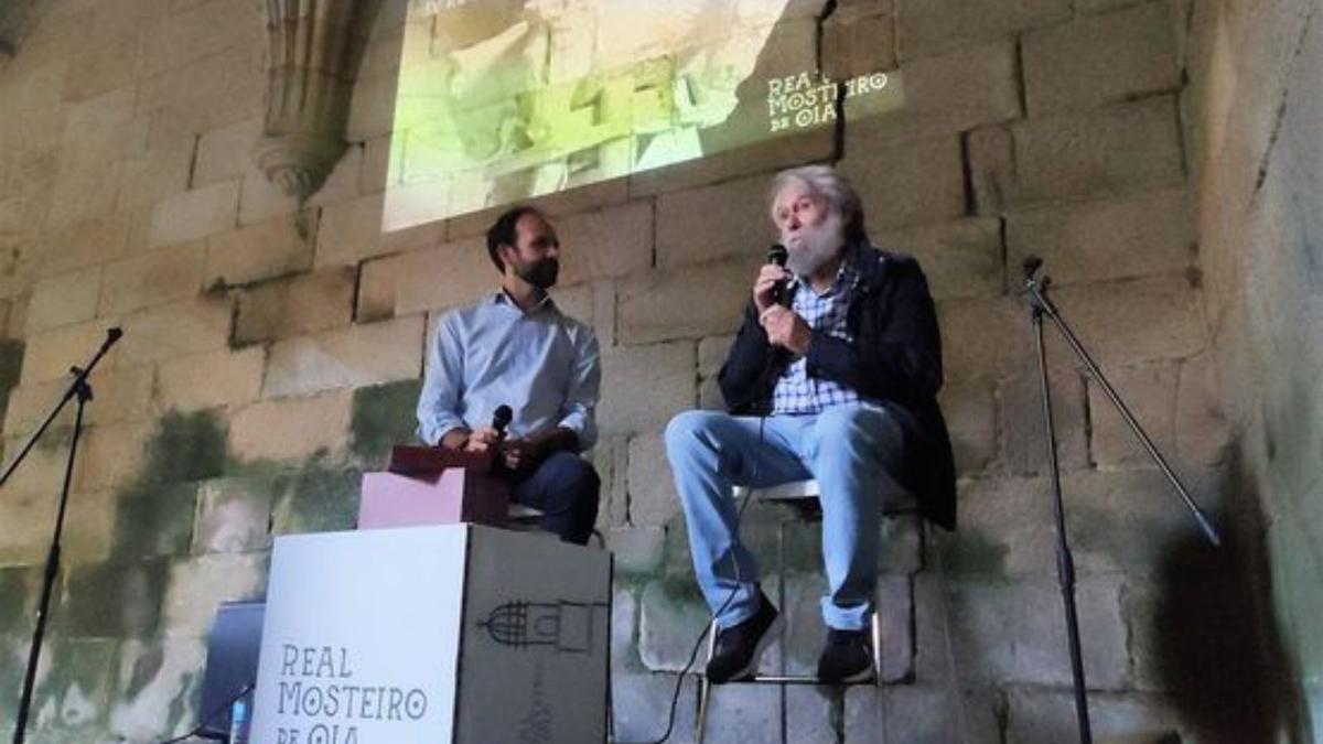 El escultor Maxín Picallo recibe el IV Recoñecemento Mosteiro de Oia ...