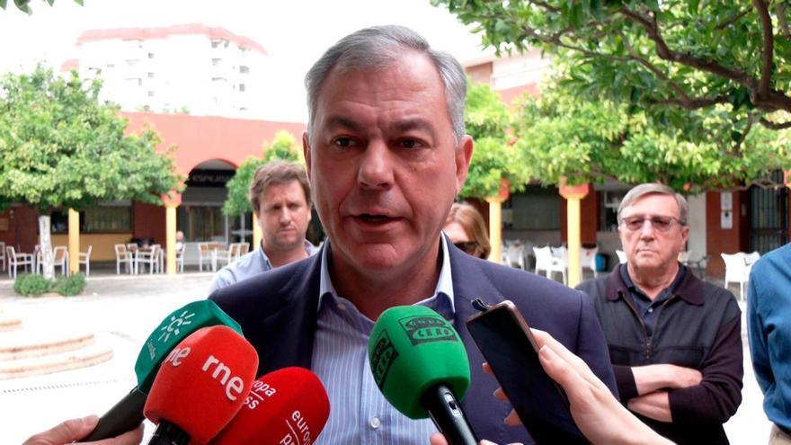 Sanz elude hablar de pactos con Vox: «Eso ya se verá» Sanz elude hablar de pactos con Vox: «Eso ya se verá»
