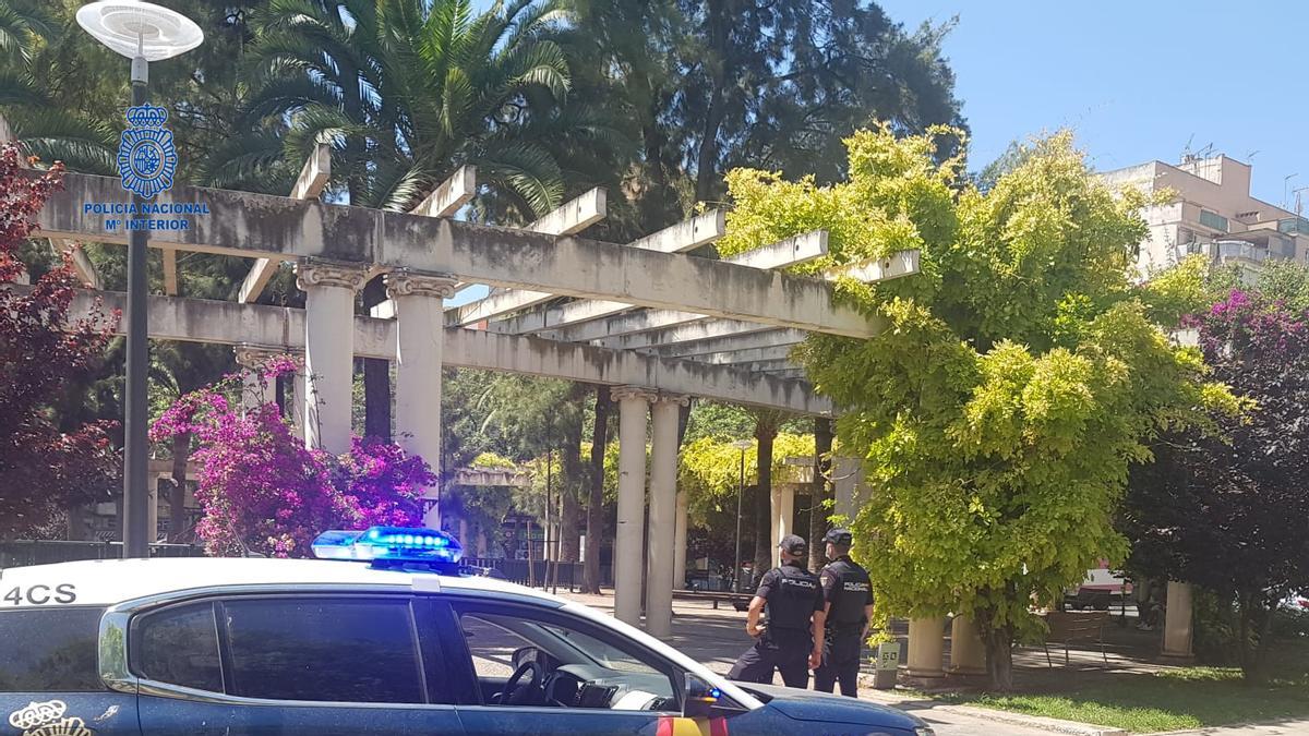 Detenido por herir a un hombre y amenazarle con un palo en la plaza de las Columnas de Palma