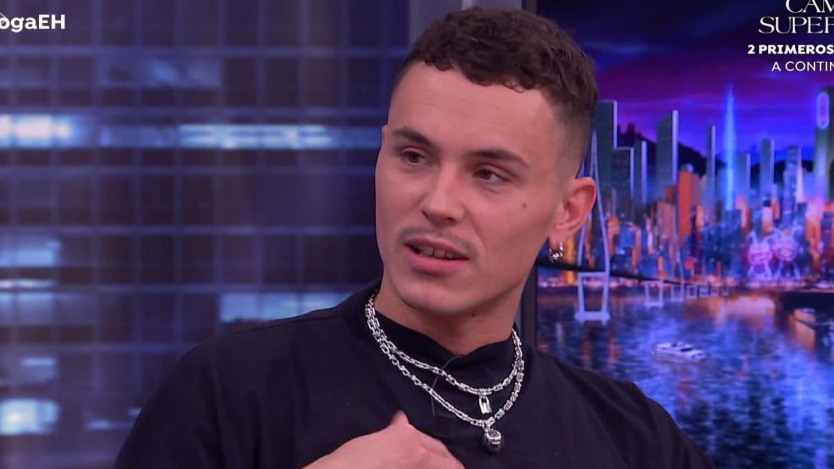 Arón Piper (28 años) sobre su rutina de ejercicios y belleza para ...