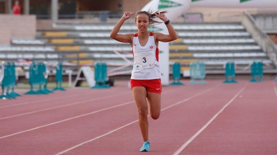 Fátima Ouhaddou y Eladio Ruiz vencen en la carrera de Benamejí - Diario ...