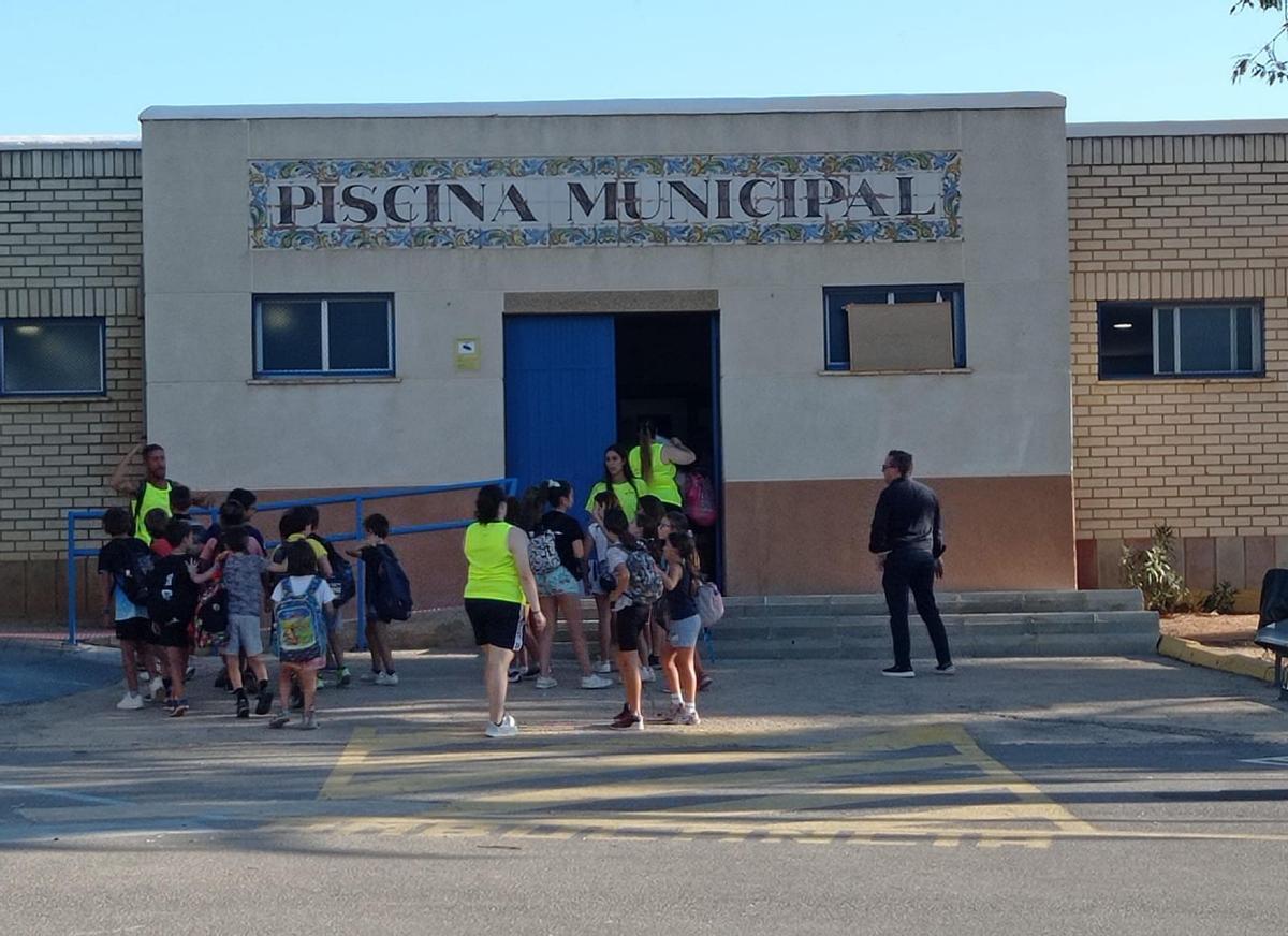 MANISES| Familias afectadas por el retraso del curso en Manises piden ...