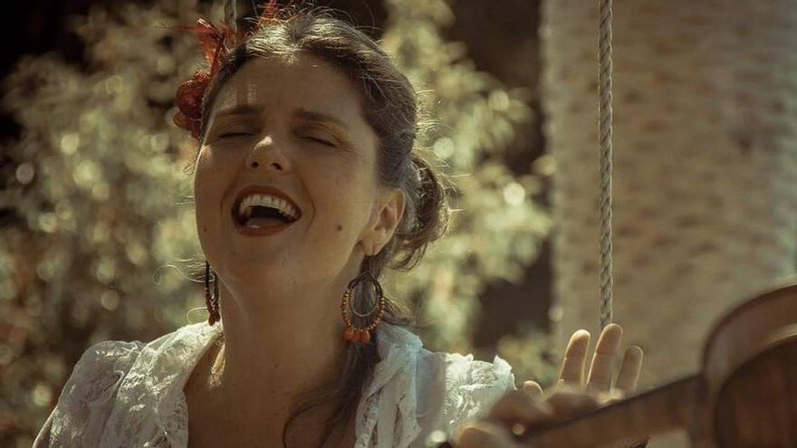 CANTANTE REBECA MORA: "Cuando canto música brasileña la gente lo ...