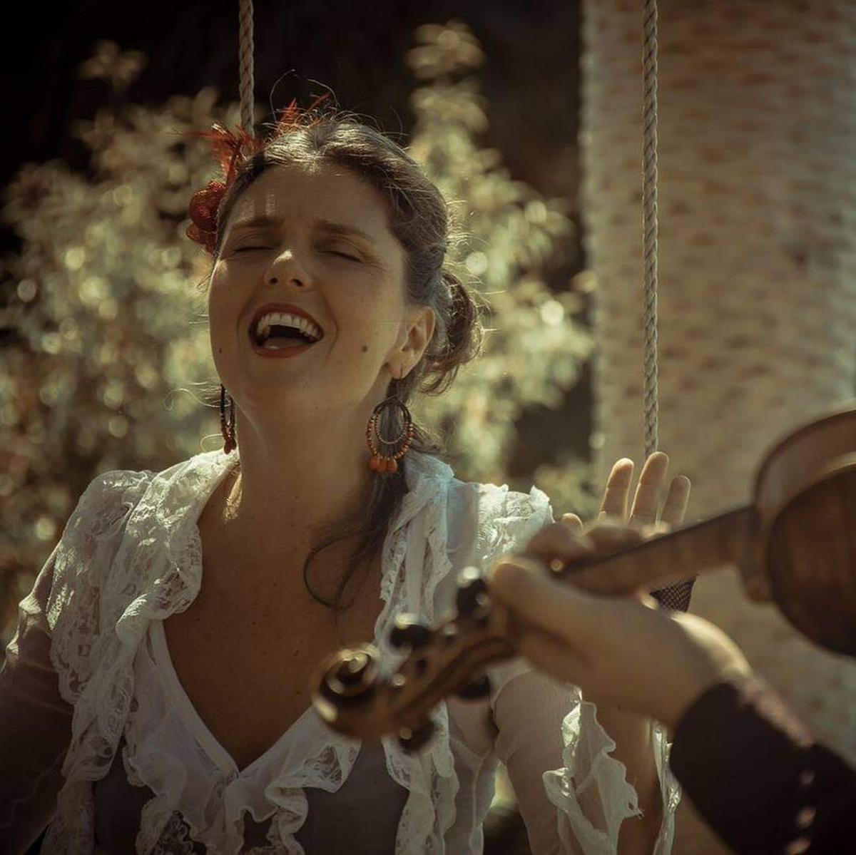 CANTANTE REBECA MORA: "Cuando canto música brasileña la gente lo ...