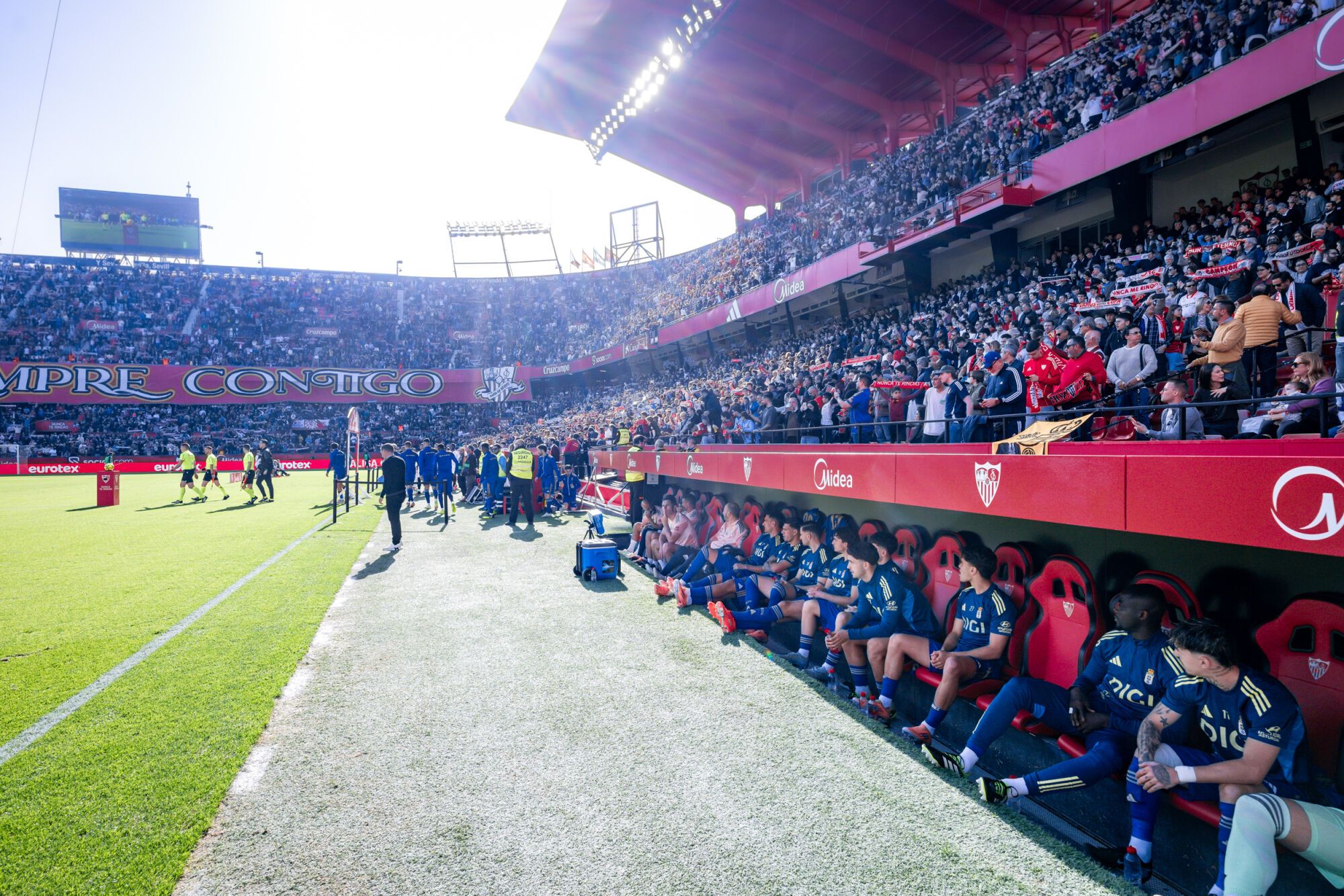EN IMÁGENES: La dolorosa derrota del Real Oviedo ante el Sevilla, con ...