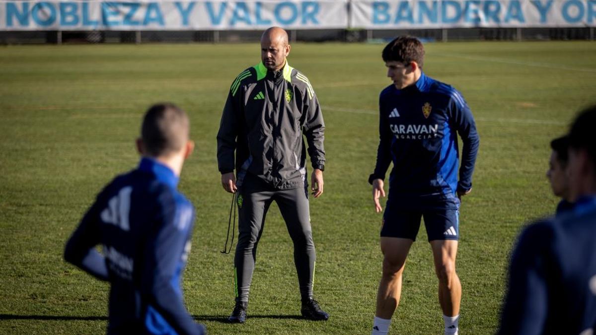 Real Zaragoza | Ramírez cita a 23 jugadores con Hugo Barrachina y Lucas ...