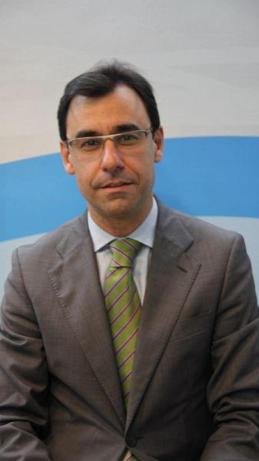 Valdeón apuesta por un equipo «profesional» y «comprometido» para ...