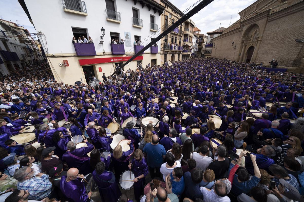 El tradicional acto de Romper la Hora en Calanda | FOTOS