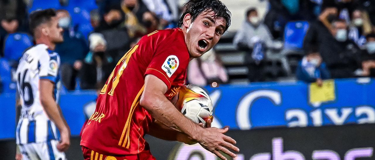 Real Zaragoza: El edema óseo de Iván Azón y un fichaje de 15-20 goles