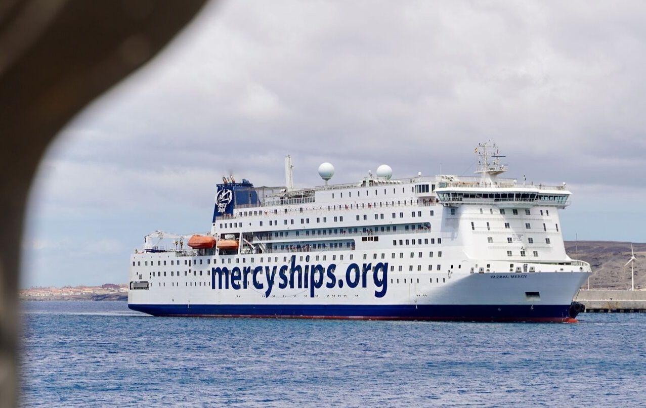 A bordo del 'Global Mercy', el mayor buque hospital y el que más ayuda