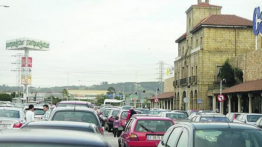 Los inquilinos de Parque Astur urgen medidas que mejoren las ventas y ...