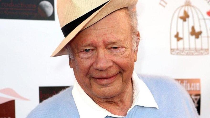 Muere Allan Rich, el veterano actor que fue marginado por sus ideas ...