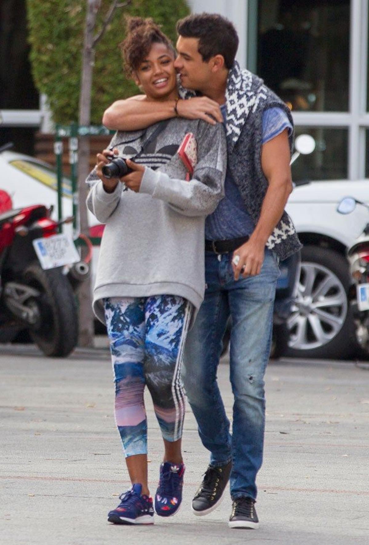 Mario Casas y Berta Vázquez, dos tortolitos por Madrid - Cuore