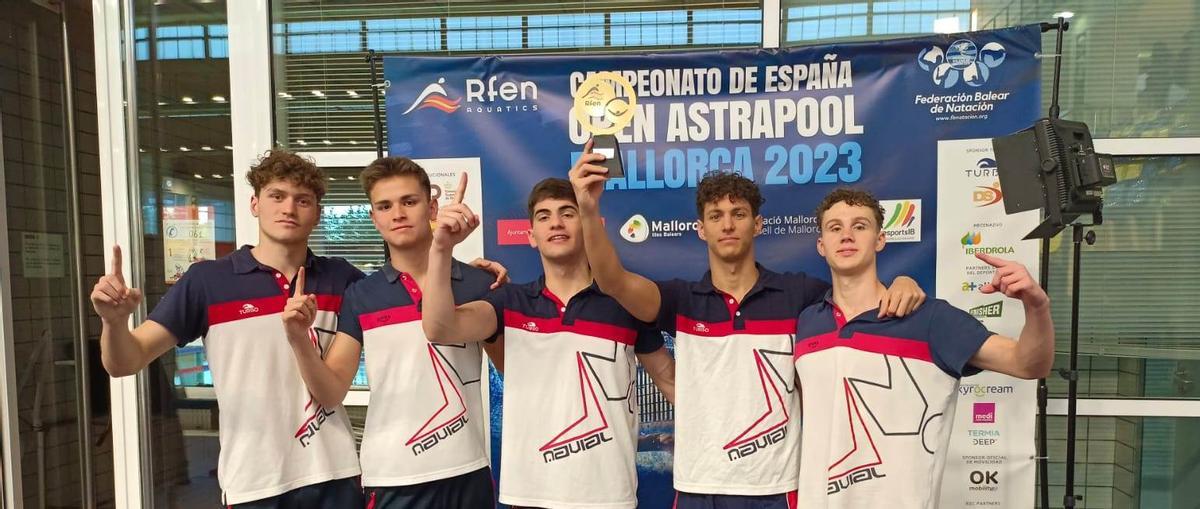 Dos nadadores del Navial nadarán con España en el Europeo júnior