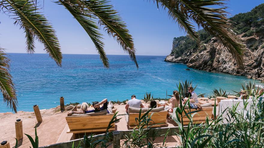 Amante Ibiza, el restaurante situado en un increíble paisaje de costa ...