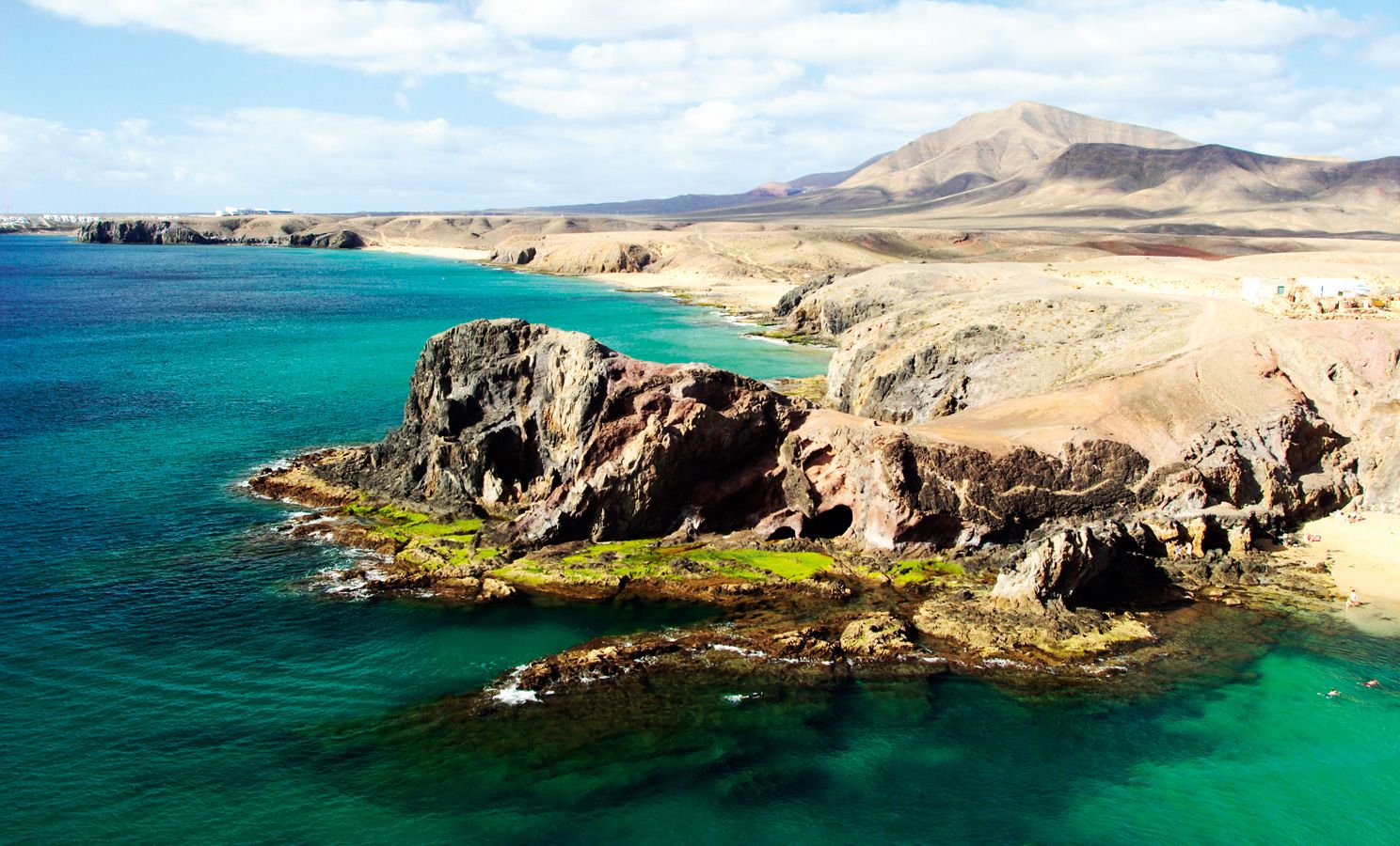 Descubre Lanzarote, la isla de los volcanes - Woman