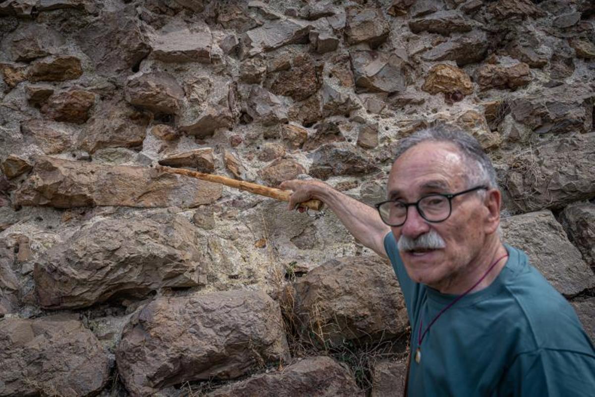 Un supuesto paredón franquista permanece olvidado en el exterior del ...