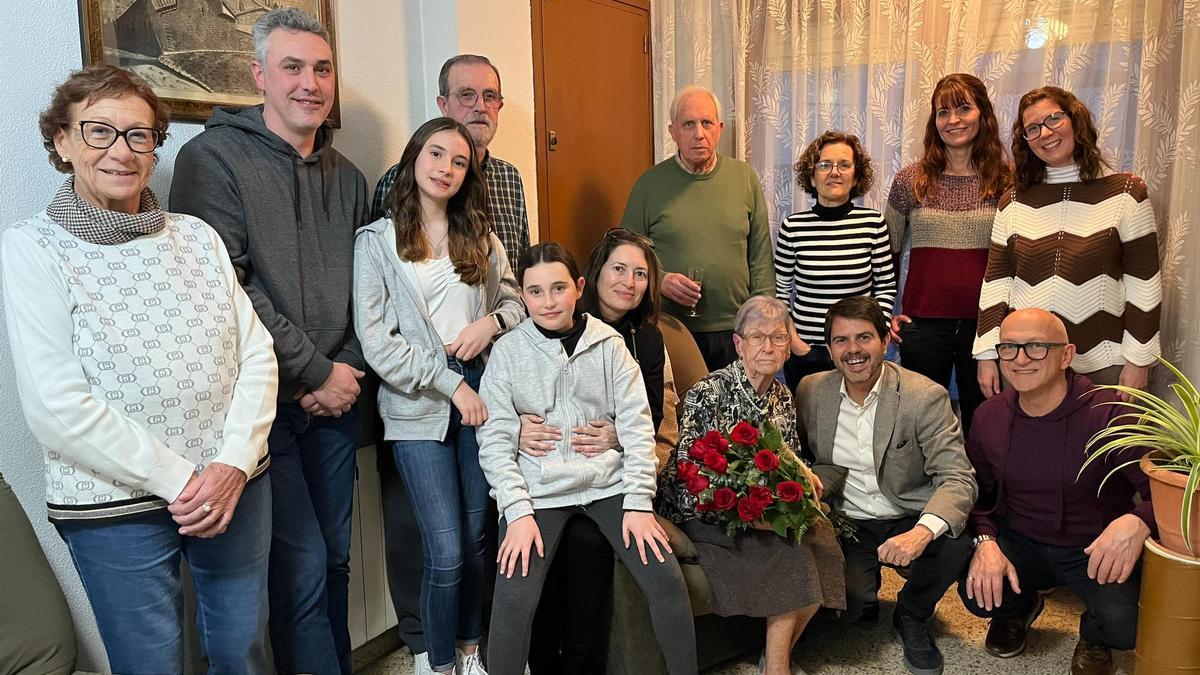 L’Ajuntament d’Igualada felicita la centenària Luisa Sánchez Camaras L’Ajuntament d’Igualada felicita la centenària Luisa Sánchez Camaras