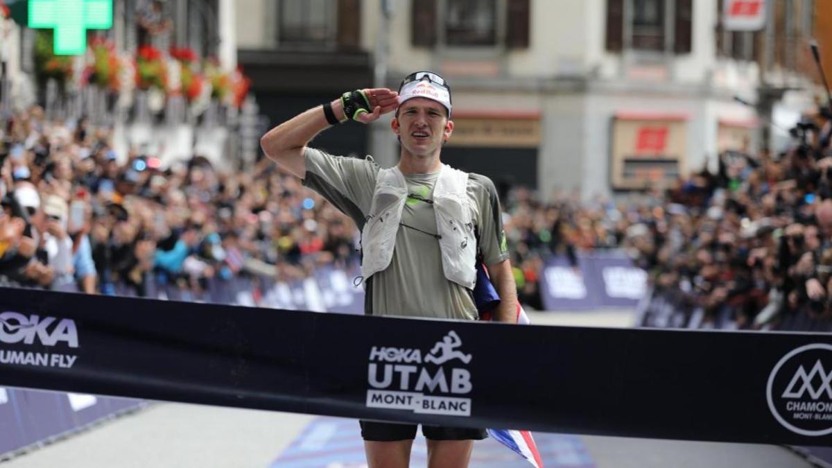 Tom Evans conquista la UTMB 2025 en una edición histórica en Chamonix