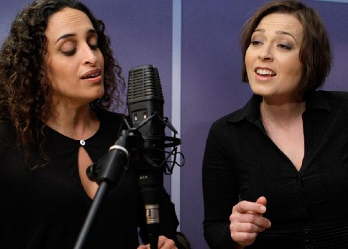 Noa y Mira Awad juntas por la paz - Woman