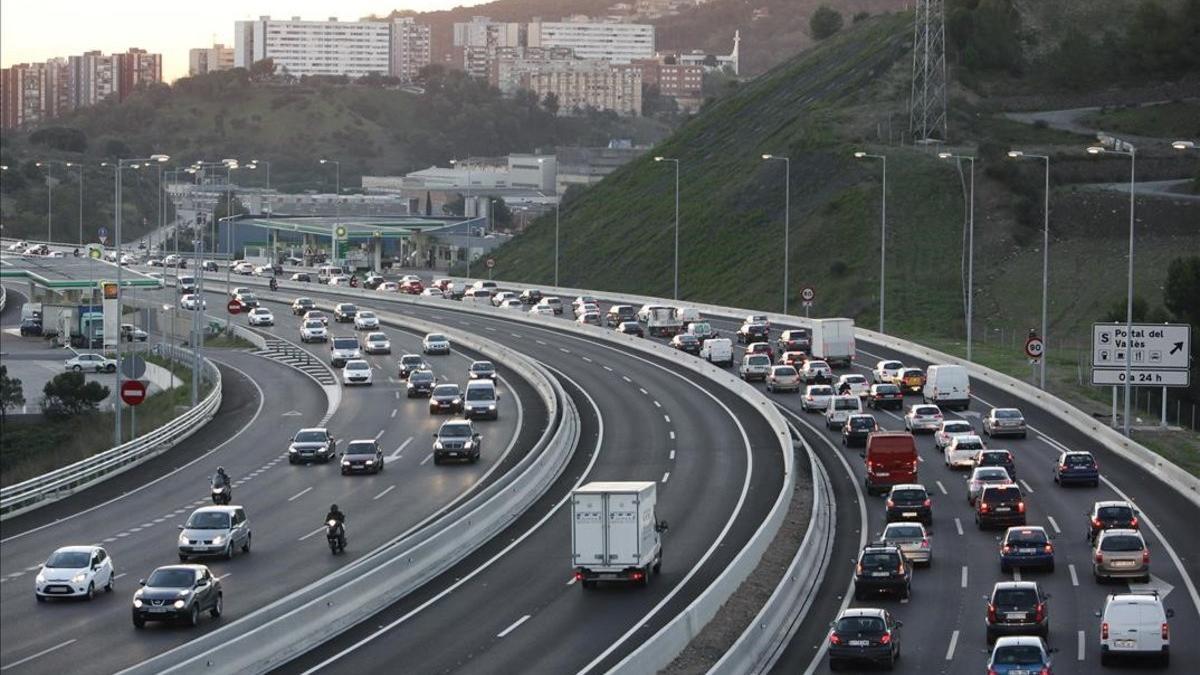 "Cada vez conducimos peor, hace falta más educación vial"