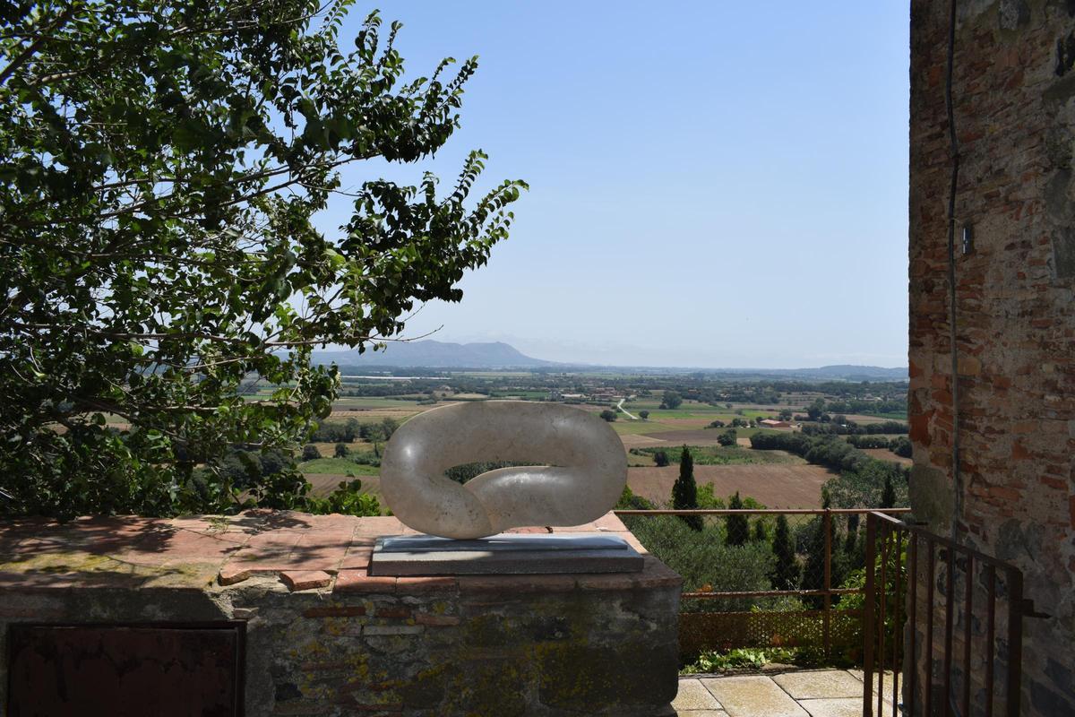 Josep Canals exposa escultures de gran format al Castell de Foixà